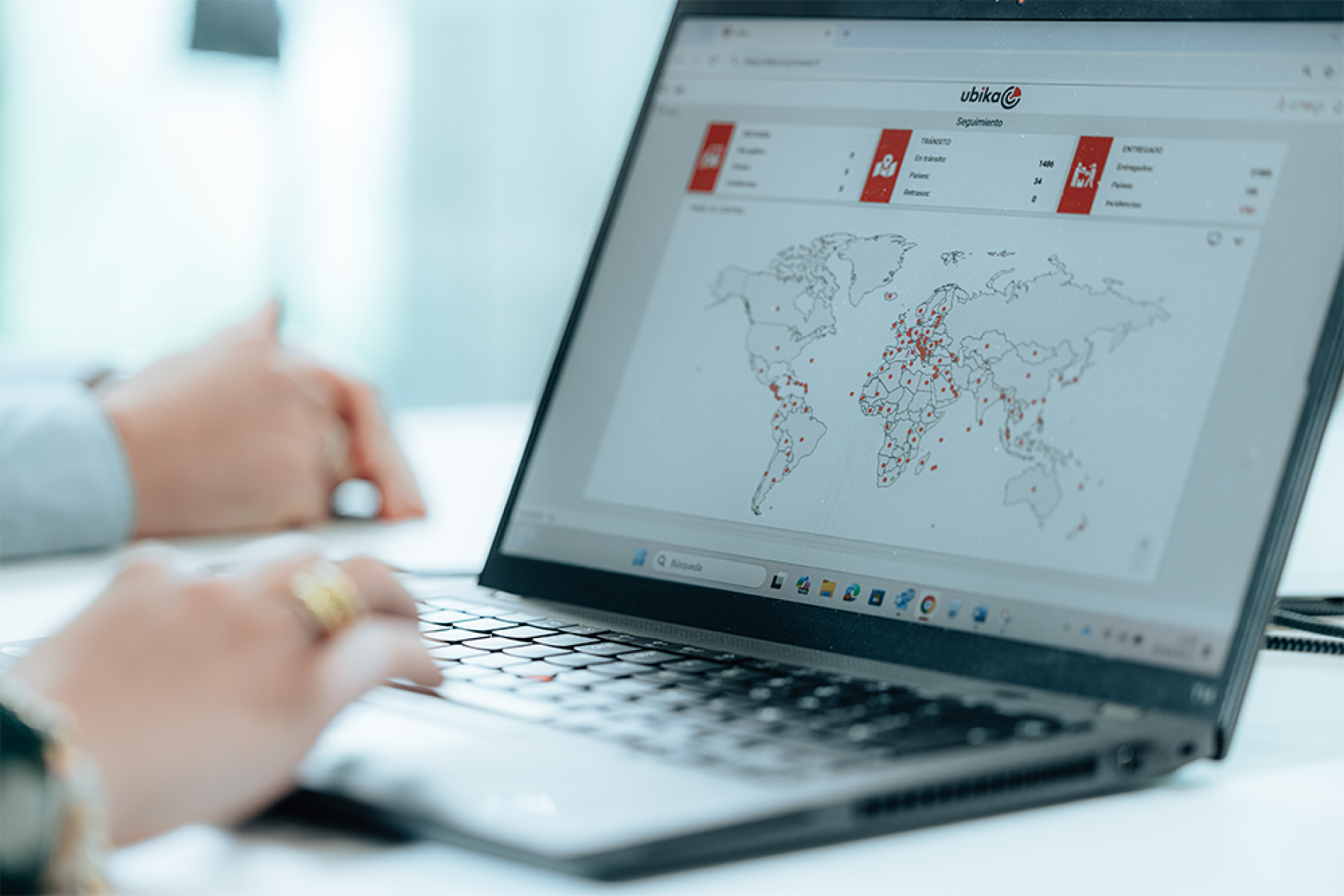 Trabaja en ATEGI | Oportunidades en servicios de compras | MONDRAGON People